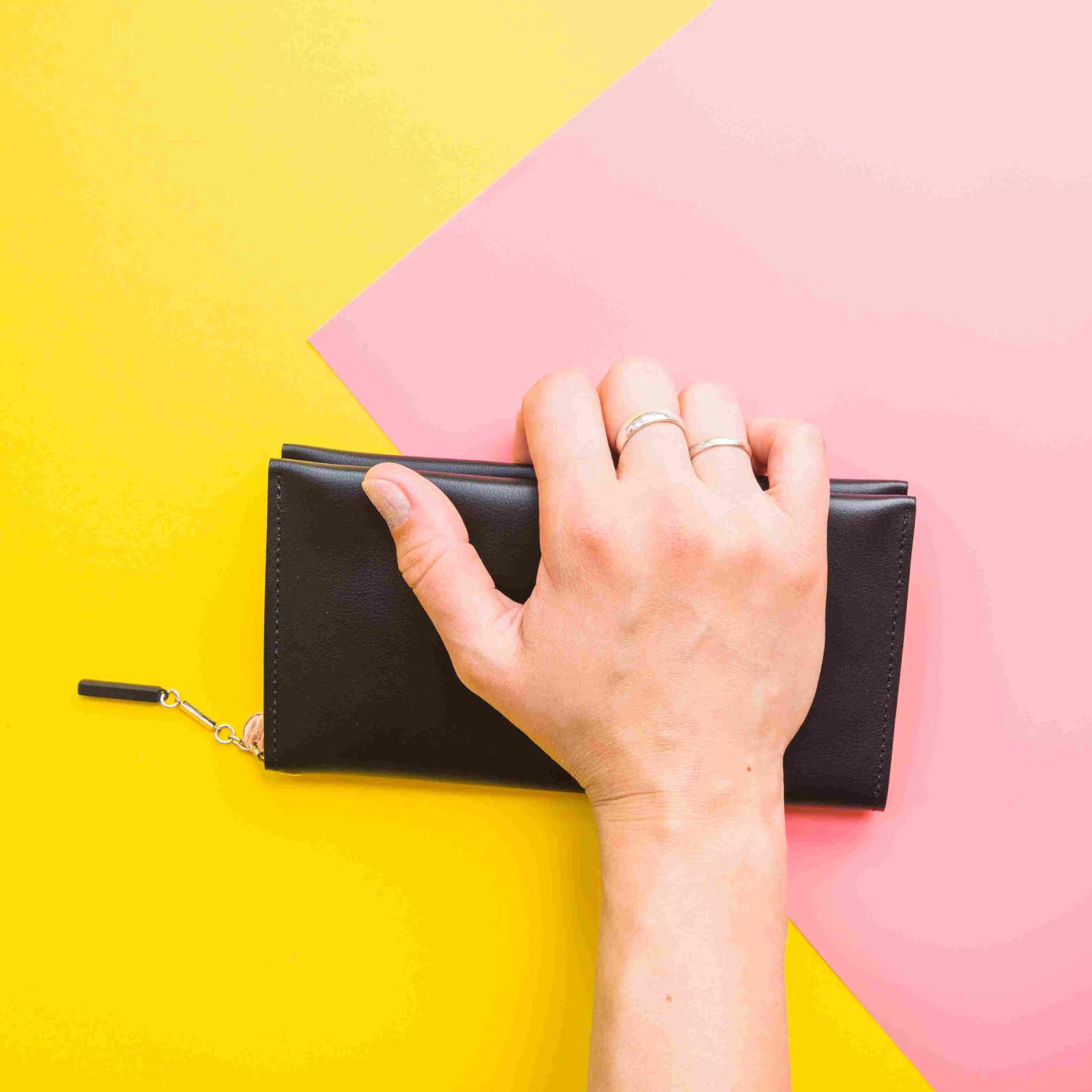 Difference Between Clutch & Wallet | Style N Craft